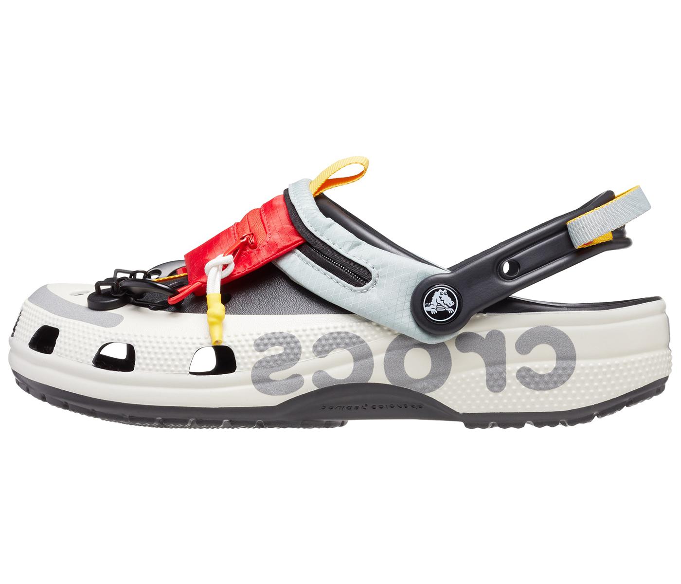 Crocs Classic Clog Venture Black White 208030-066 | CROCS - 슈프라이즈