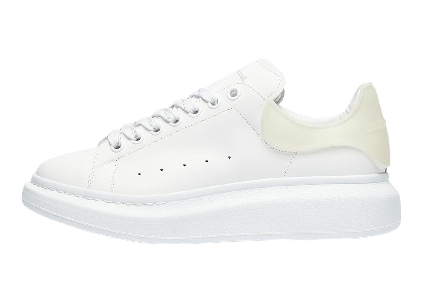 Alexander McQueen Oversized White Pearl 625156WHXMT9440 | ALEXANDER ...