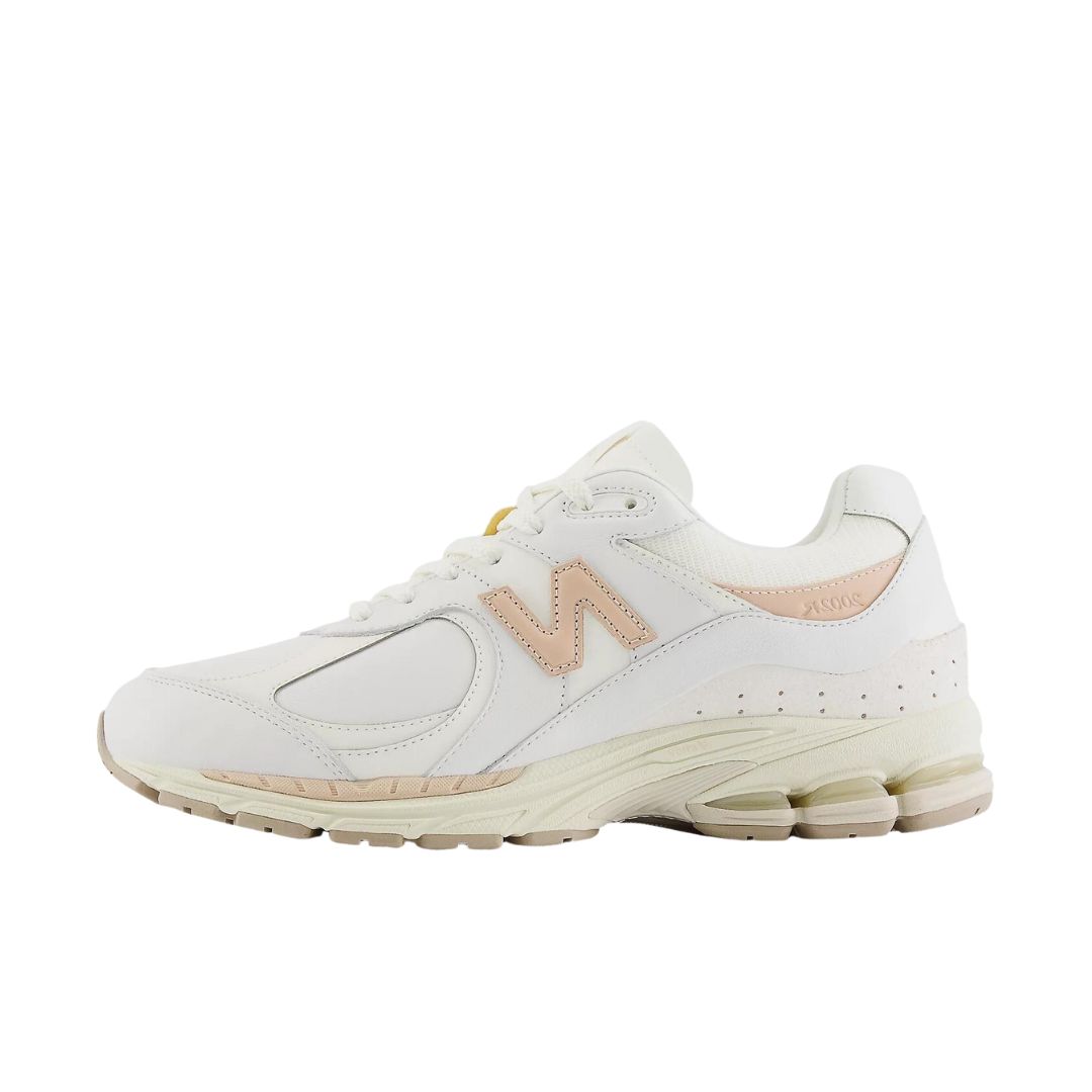 뉴발란스 2002R 화이트 바체타 M2002RVF | NEW BALANCE - 슈프라이즈