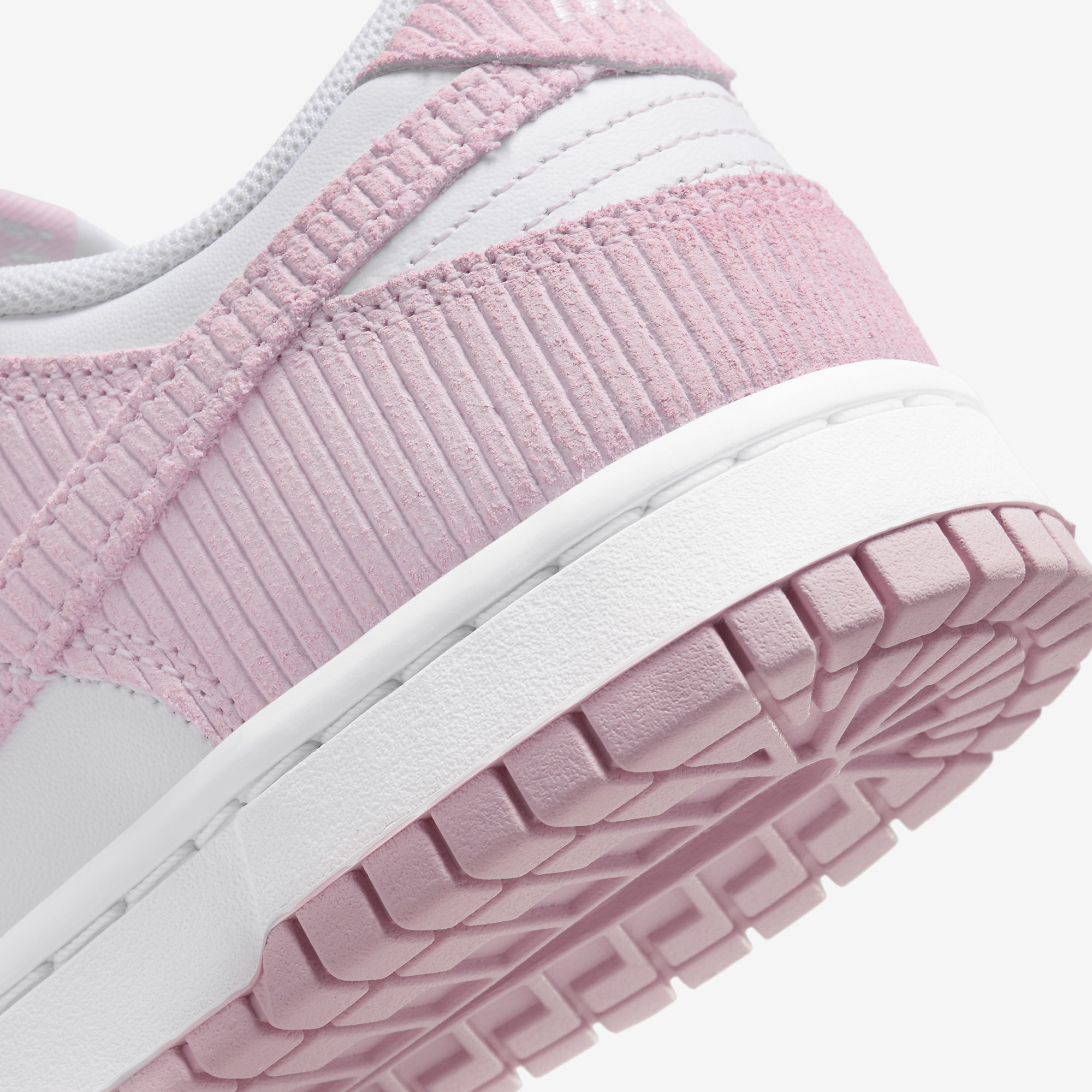 나이키 덩크 로우 핑크 코듀로이 FN7167-100 | NIKE - 슈프라이즈