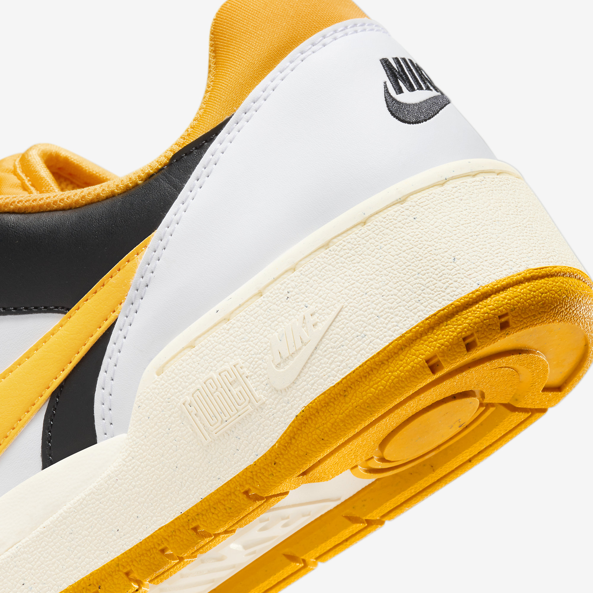 나이키 풀 포스 로우 화이트 세일 유니버시티 골드 FB1362-103 | NIKE - 슈프라이즈