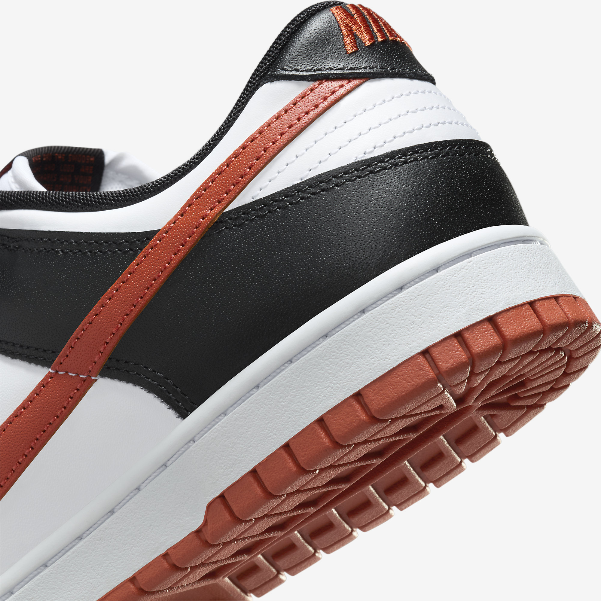 나이키 덩크 로우 드래곤 레드 DV0833-108 | NIKE - 슈프라이즈