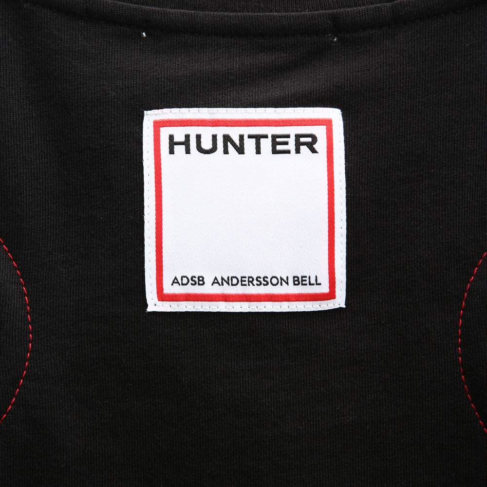 앤더슨벨 x 헌터 하네스 로고 티셔츠 블랙