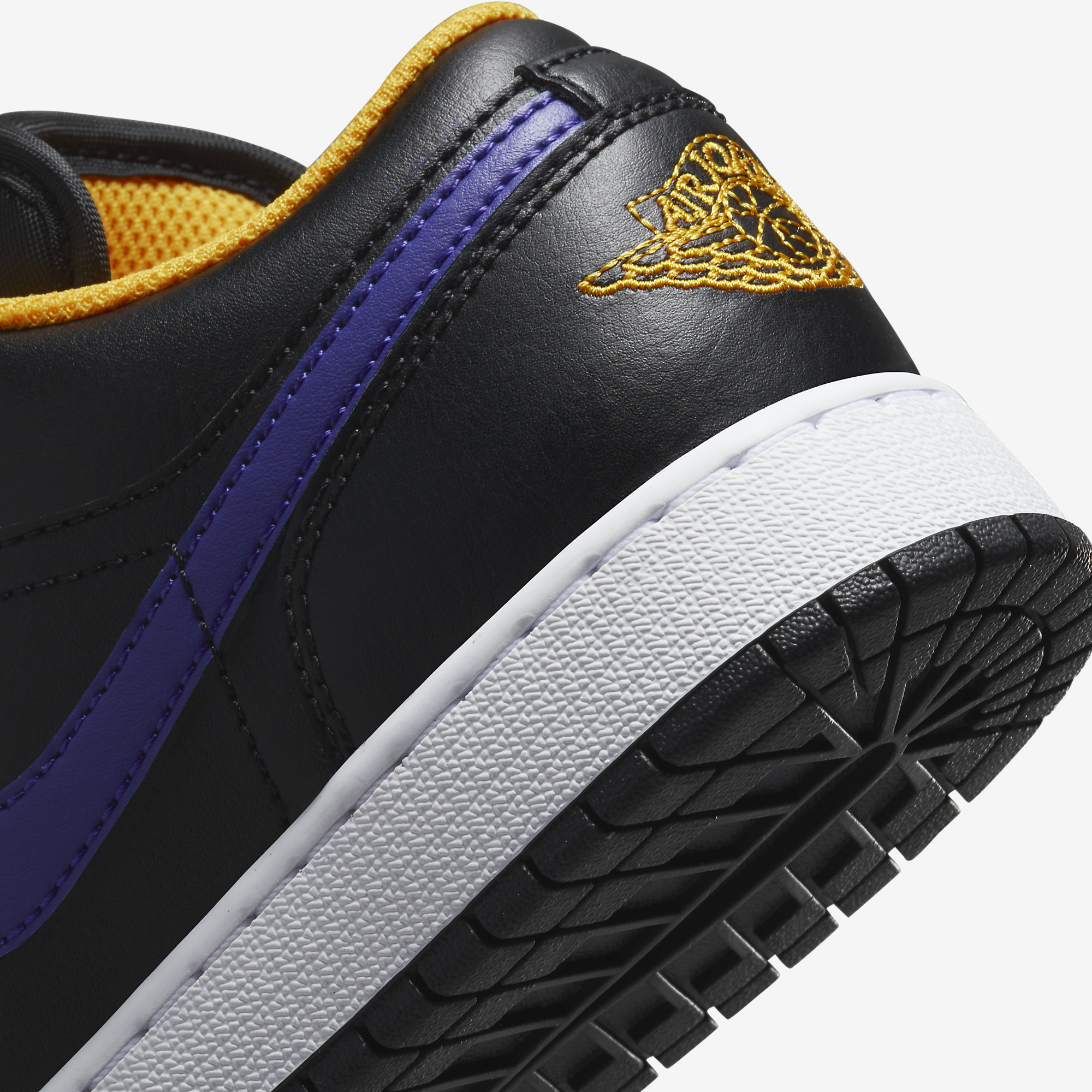 에어 조던 1 로우 GS 블랙 다크 콩코드 553560-075 | JORDAN - 슈프라이즈