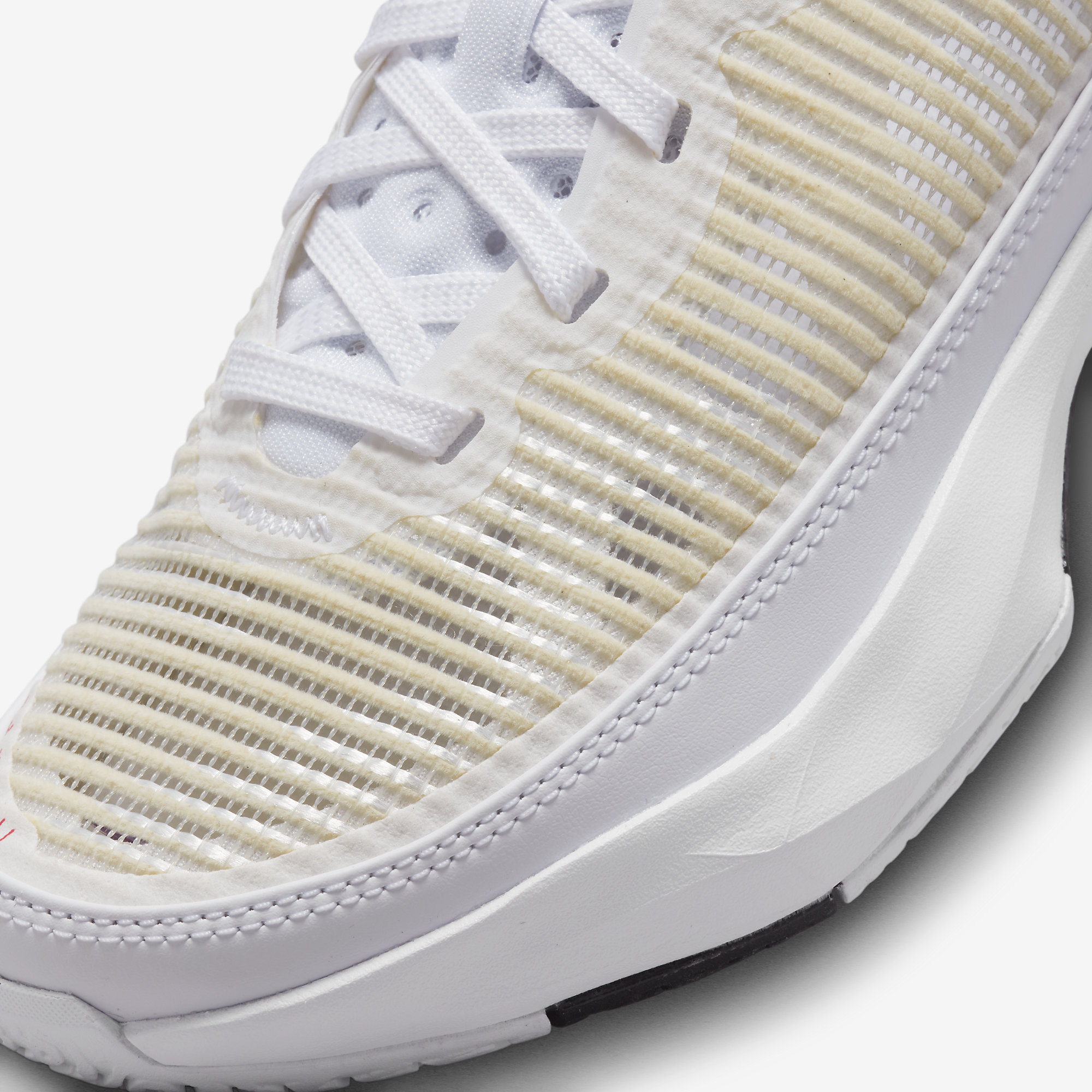 에어 조던 37 GS 화이트 사이렌 레드 블랙