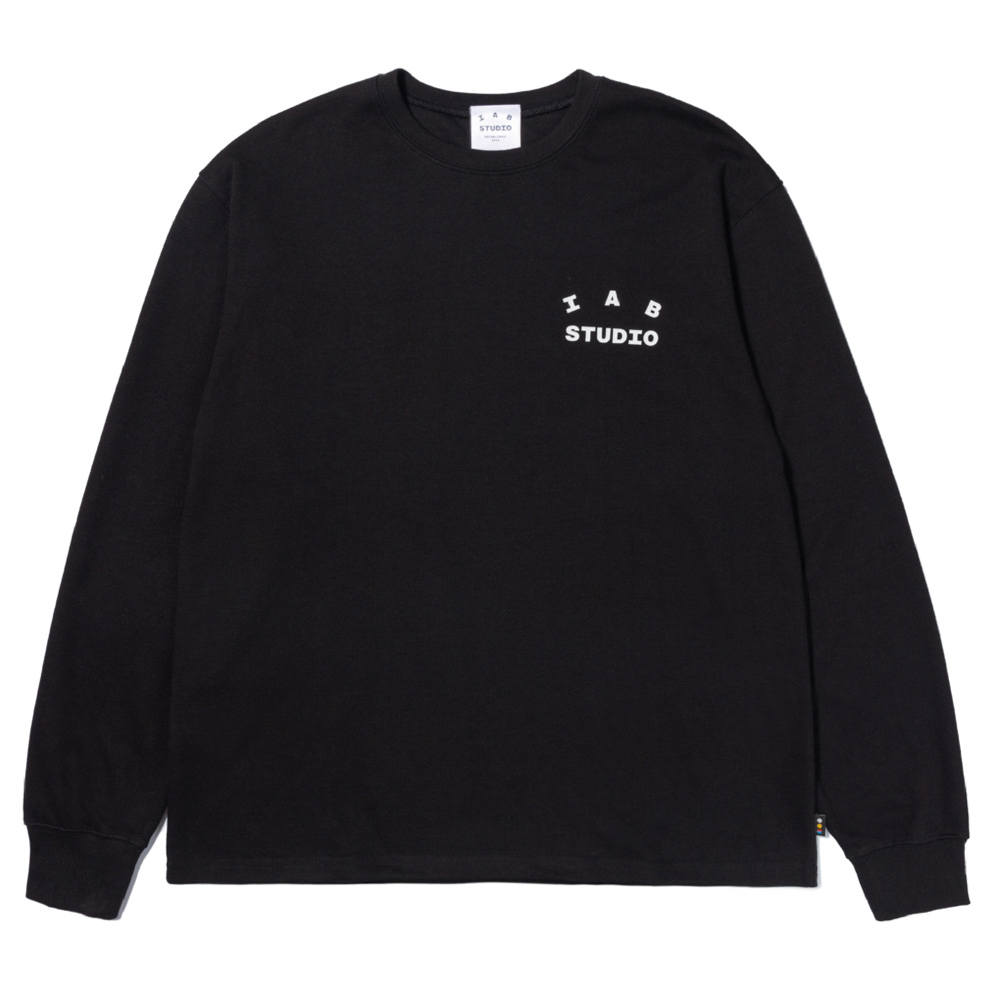 아이앱 스튜디오 롱슬리브 블랙 화이트 | IAB STUDIO - 슈프라이즈