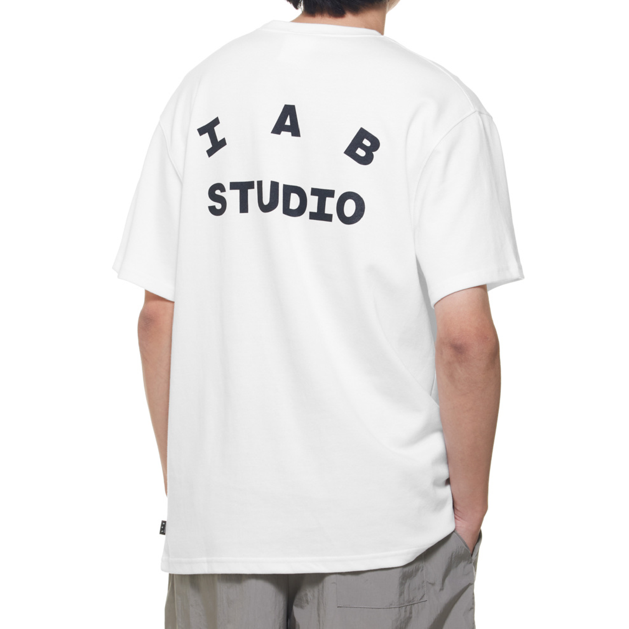 아이앱 스튜디오 티셔츠 화이트 블랙