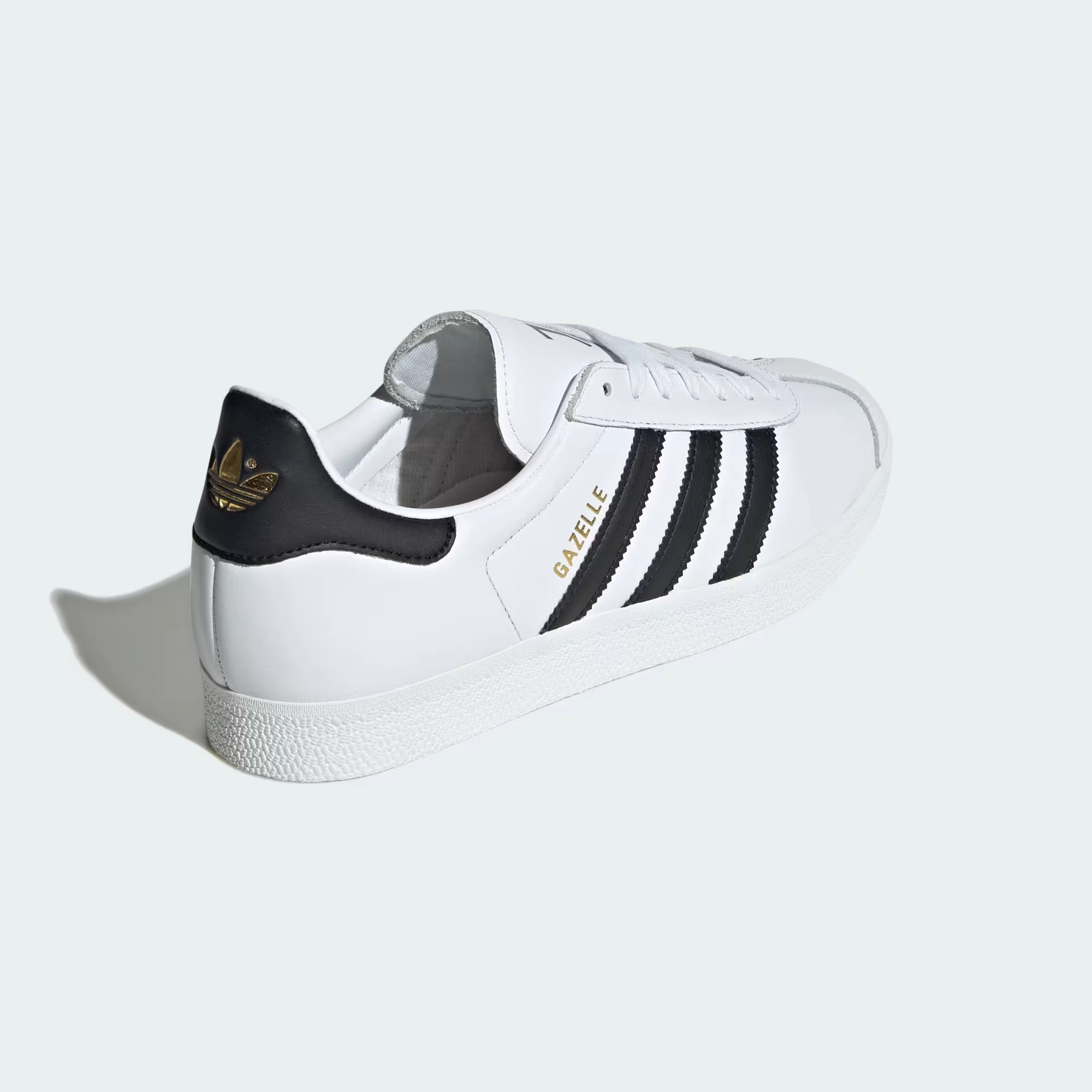 유벤투스 FC x 아디다스 오리지널스 가젤 클라우드 화이트 코어 블랙 IG6437 | ADIDAS ORIGINALS - 슈프라이즈