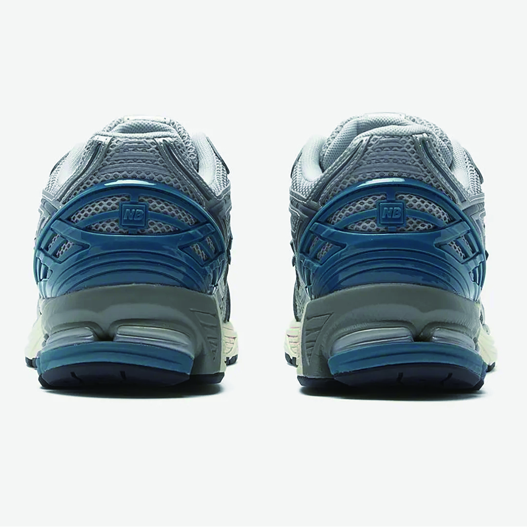 뉴발란스 1906R 블루 실버