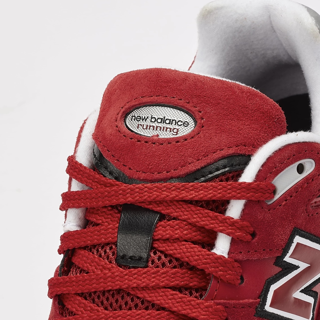 뉴발란스 2002R 레드