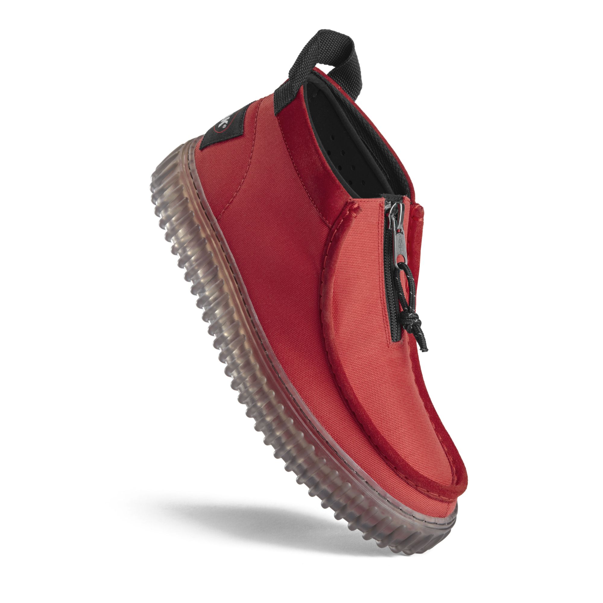 이스트팩 x 클락스 "TORHILL ZIP" 협업 발매 - 슈프라이즈 컬처